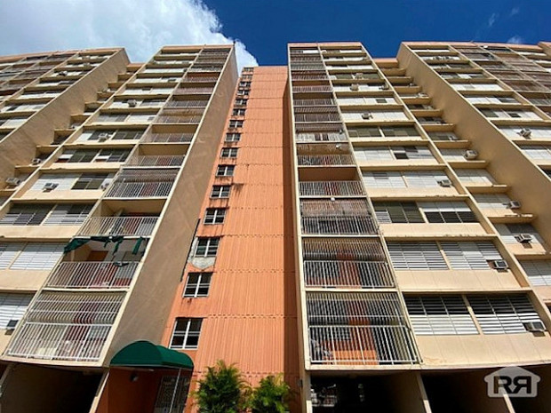 Cond. Torres De Cervantes
